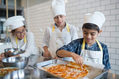8 Ways to Spice Up Lunchtime & Boost Belonging - Creative Dining Services